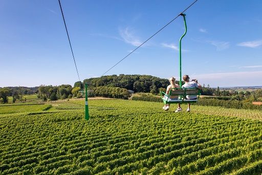 Zwevend tussen onze bergen